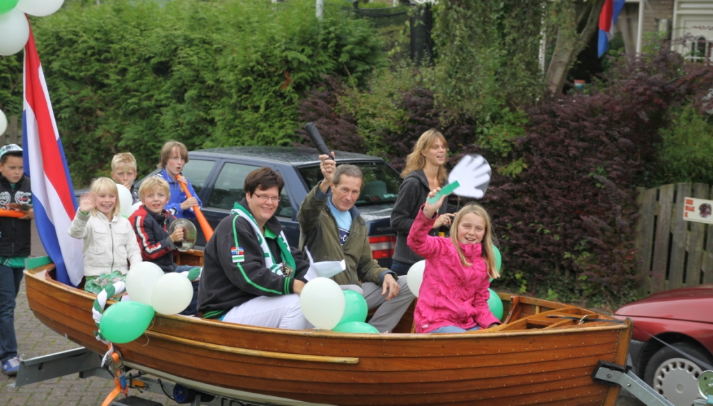 Feestelijke afscheid Meester Gert Pietersen - RTV NOF Nieuws