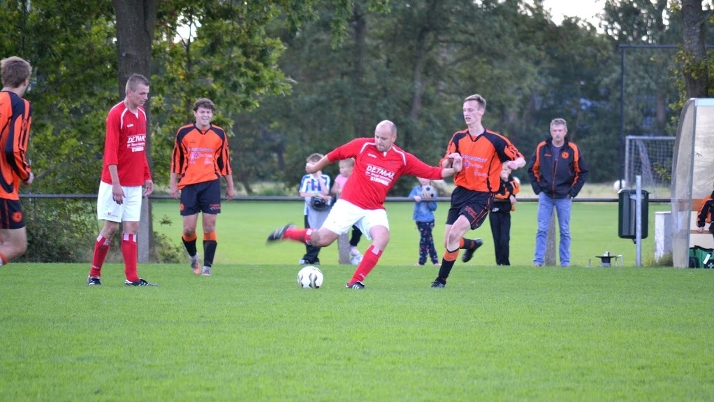 VCR knokt zich langs GSVV - RTV NOF