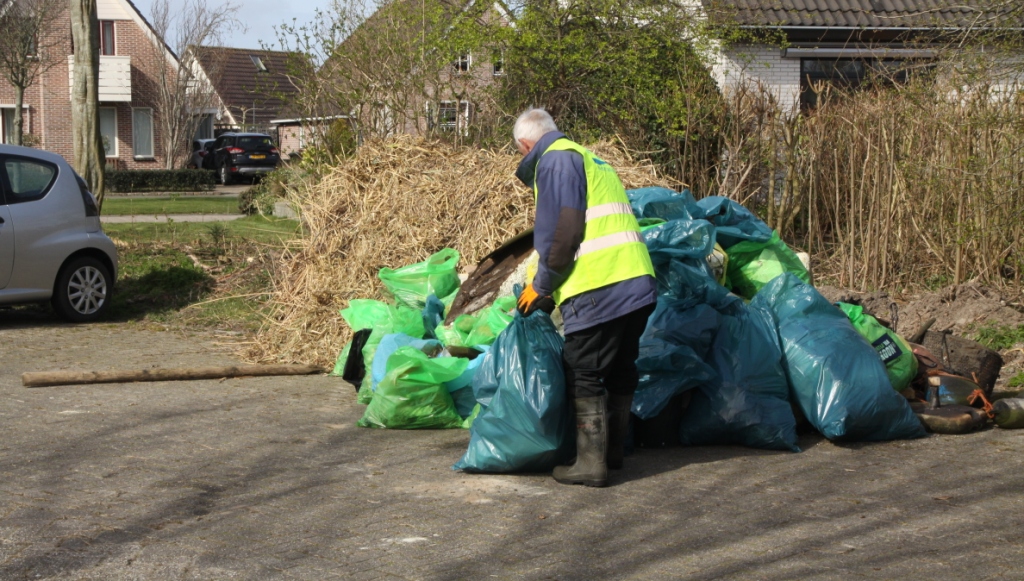 Gemeente Kollumerland c.a. doet mee aan Landelijke Opschoondag - RTV ... Gemeente Kollumerland c.a. doet mee aan Landelijke Opschoondag - RTV ...