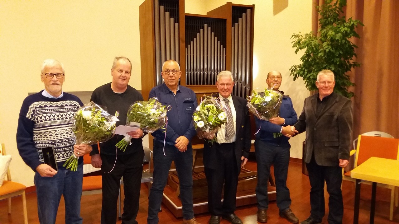 Inzet en zangplezier kenmerken Chr. Mannenkoor Pro Rege - RTV NOF Nieuws Inzet en zangplezier kenmerken Chr. Mannenkoor Pro Rege - RTV NOF Nieuws