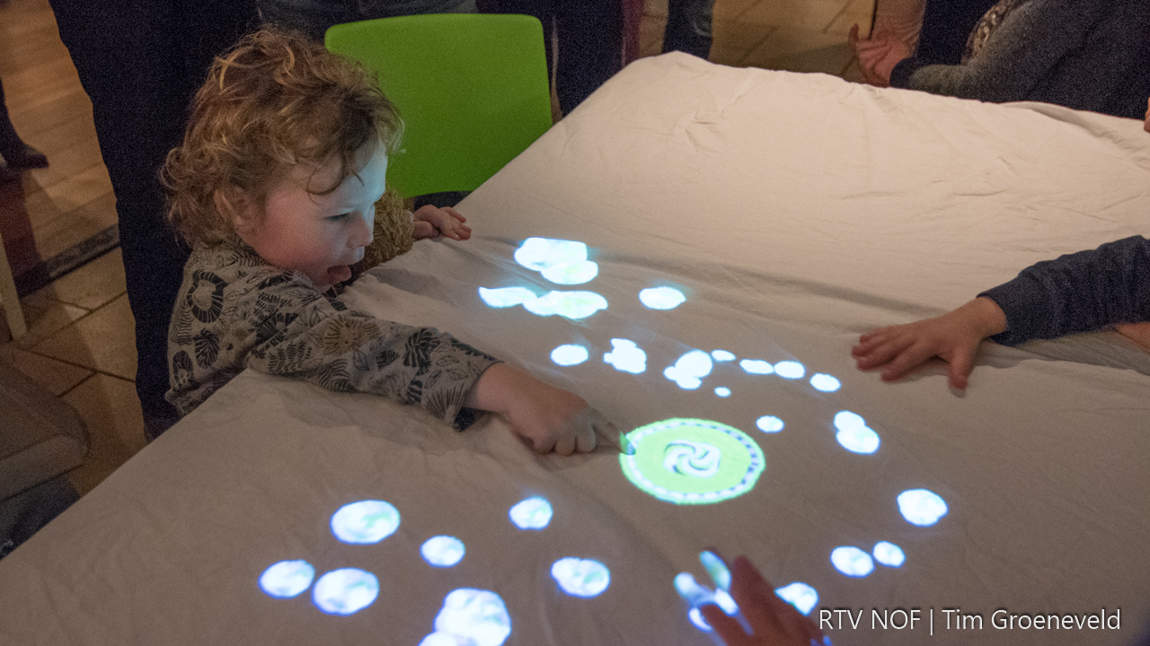 Nocht en Wille neemt tovertafel officieel in gebruik - RTV NOF Nieuws