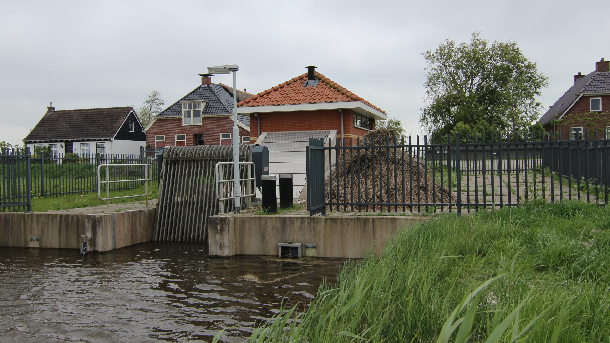 Wetterskip Fryslân zet de gemalen geleidelijk weer aan - RTV NOF Nieuws Wetterskip Fryslân zet de gemalen geleidelijk weer aan - RTV NOF Nieuws