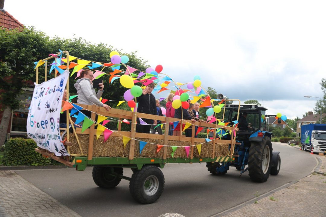 VIDEO: Groep 8 van CBS Op de Hoogte nam afscheid Burum - RTV NOF Nieuws