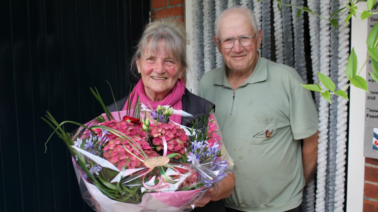 VIDEO: Eerste Simmerblomke gaat naar de familie Boersma - RTV NOF Nieuws