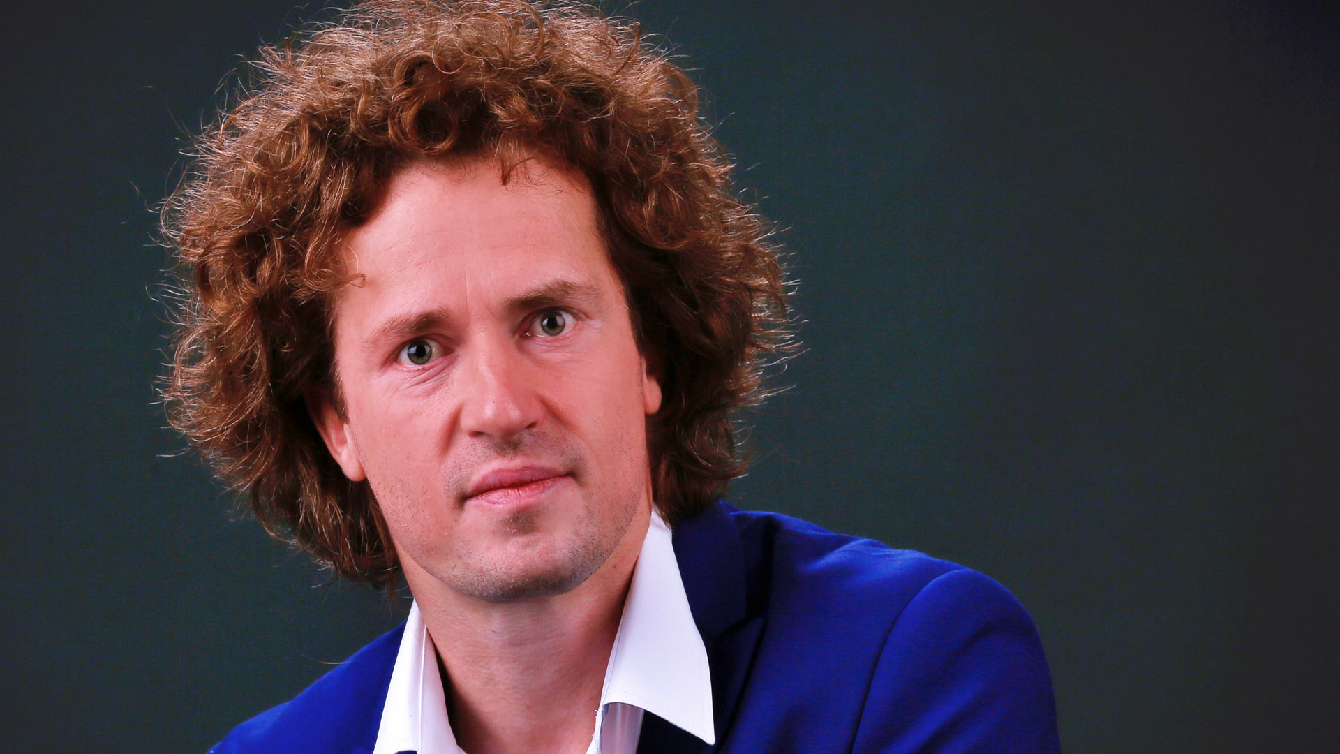 Kerstconcert zanger-pianist Roon Staal verplaatst ivm coronamaatregelen ...