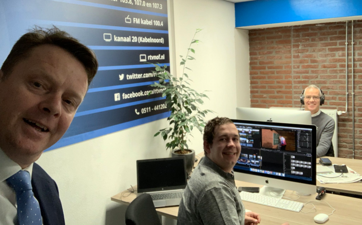 Burgemeester Kramer op werkbezoek bij RTV NOF - RTV NOF Nieuws