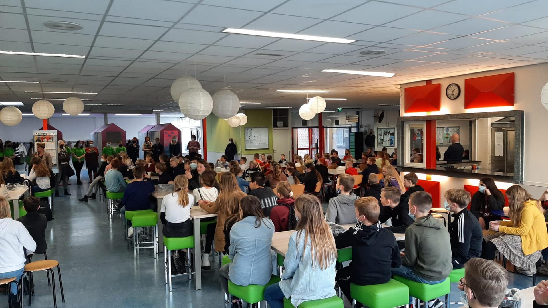Groep 8-ers proeven sfeer tijdens Doedag op het Dockinga College - RTV ... Groep 8-ers proeven sfeer tijdens Doedag op het Dockinga College - RTV ...