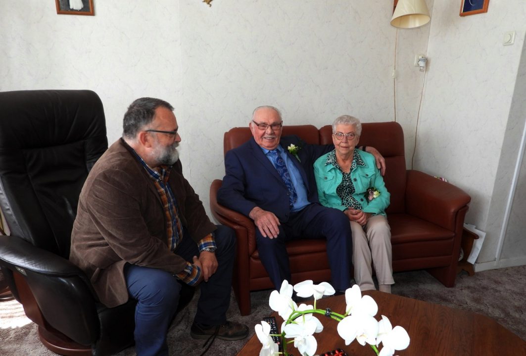 Echtpaar Riemersma 60 jaar getrouwd - RTV NOF Nieuws