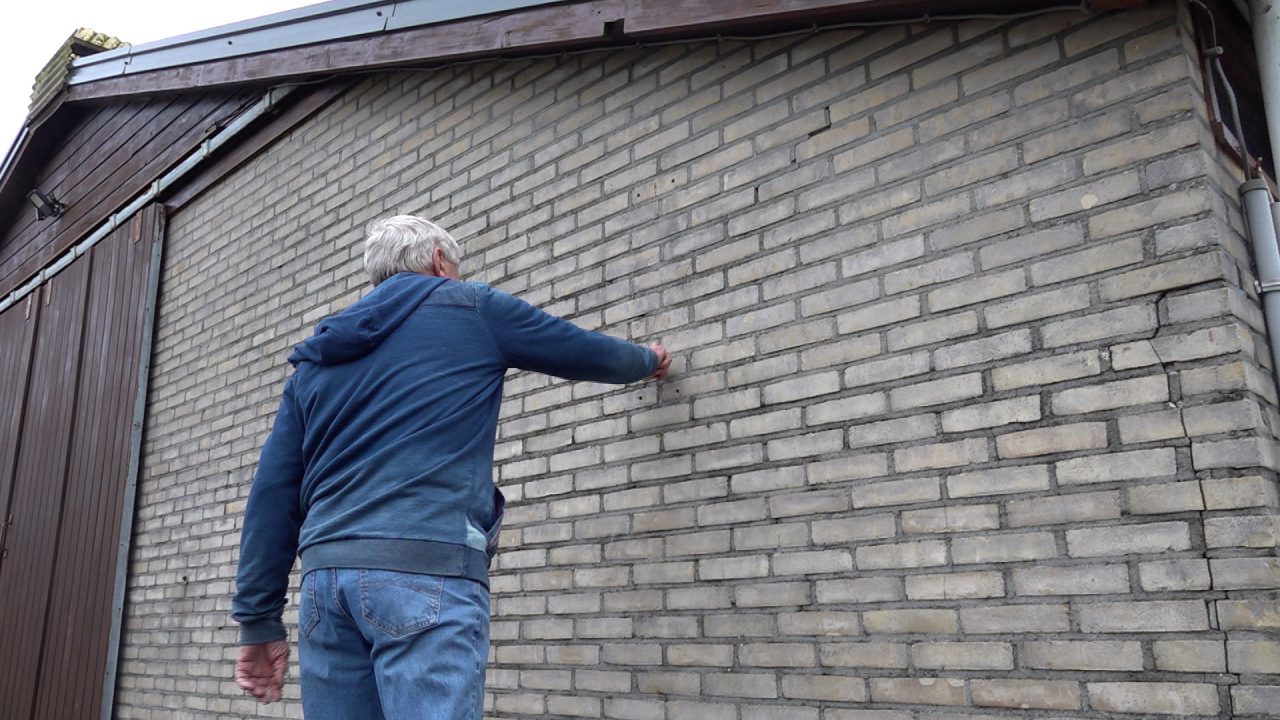 VIDEO: Eastermarders bezorgd over scheuren in muren: "Hoe komt dit yn ...