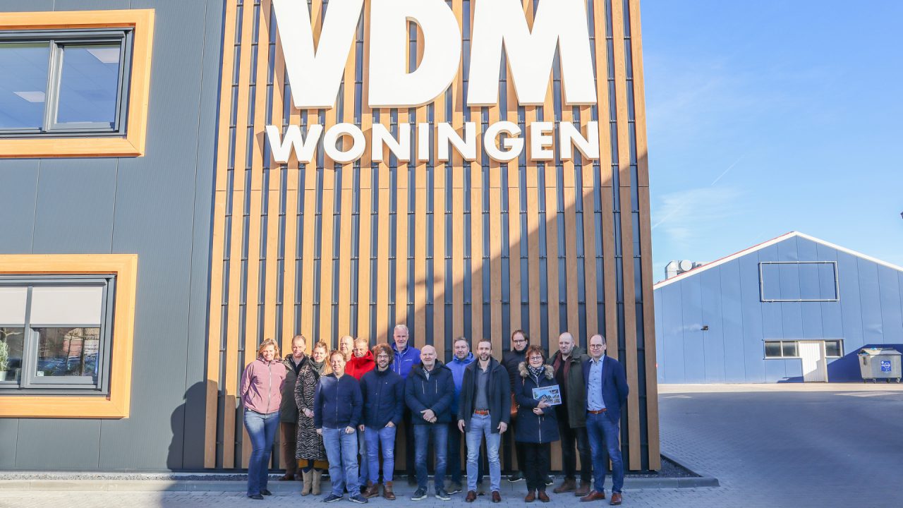 Duurzame expeditie voor docenten Smart Building bij VDM Woningen - RTV ...