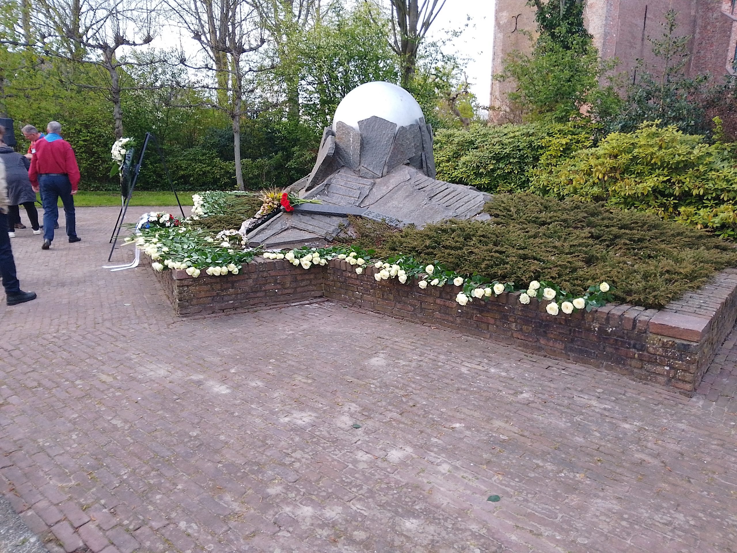 Dodenherdenking in Buitenpost - RTV NOF Nieuws
