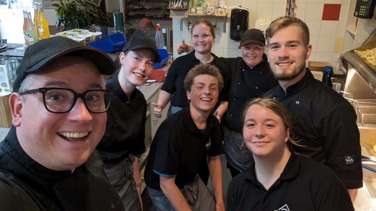 Cafetaria De Halte in top 20 van beste cafetaria's van Nederland - RTV ...