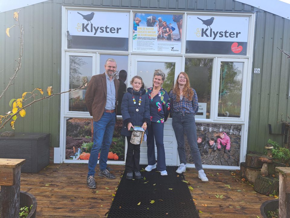 Werkbezoek kinderburgemeester Lilly: ‘’Iedere dag natuurles’’ - RTV NOF ...