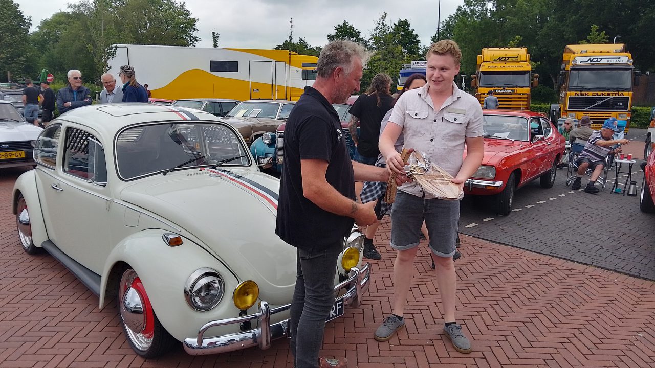 Derde editie van Oldtimerdag Buitenpost trekt meer dan 100 deelnemers ...
