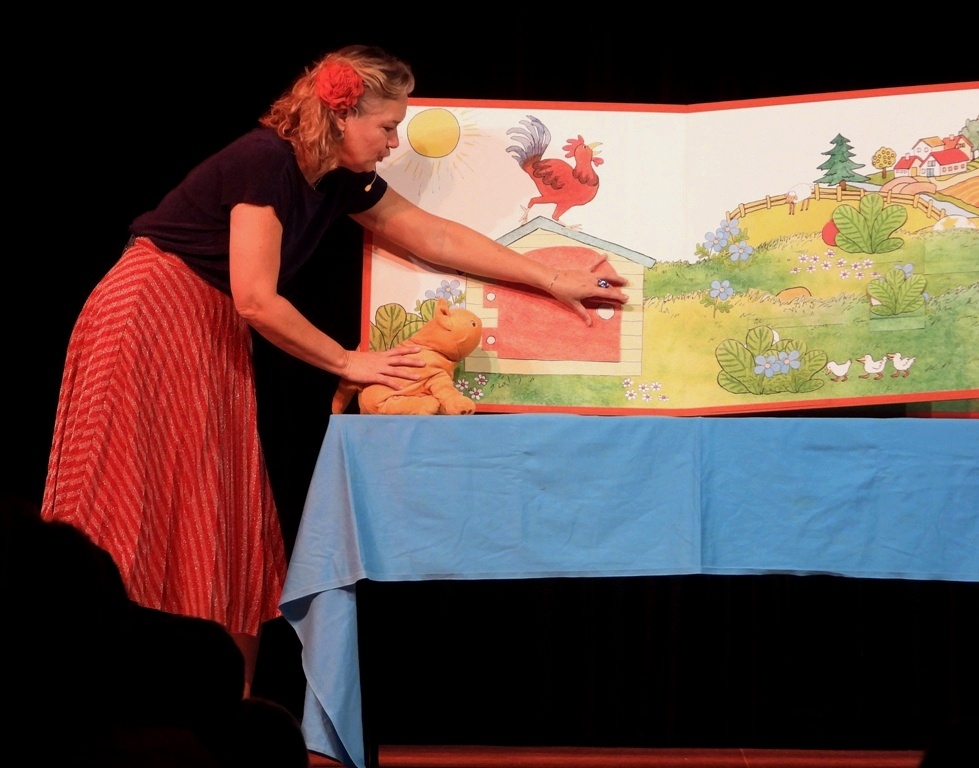 Dikkie Dik is jarig sfeervolle muziekvoorstelling - RTV NOF Nieuws